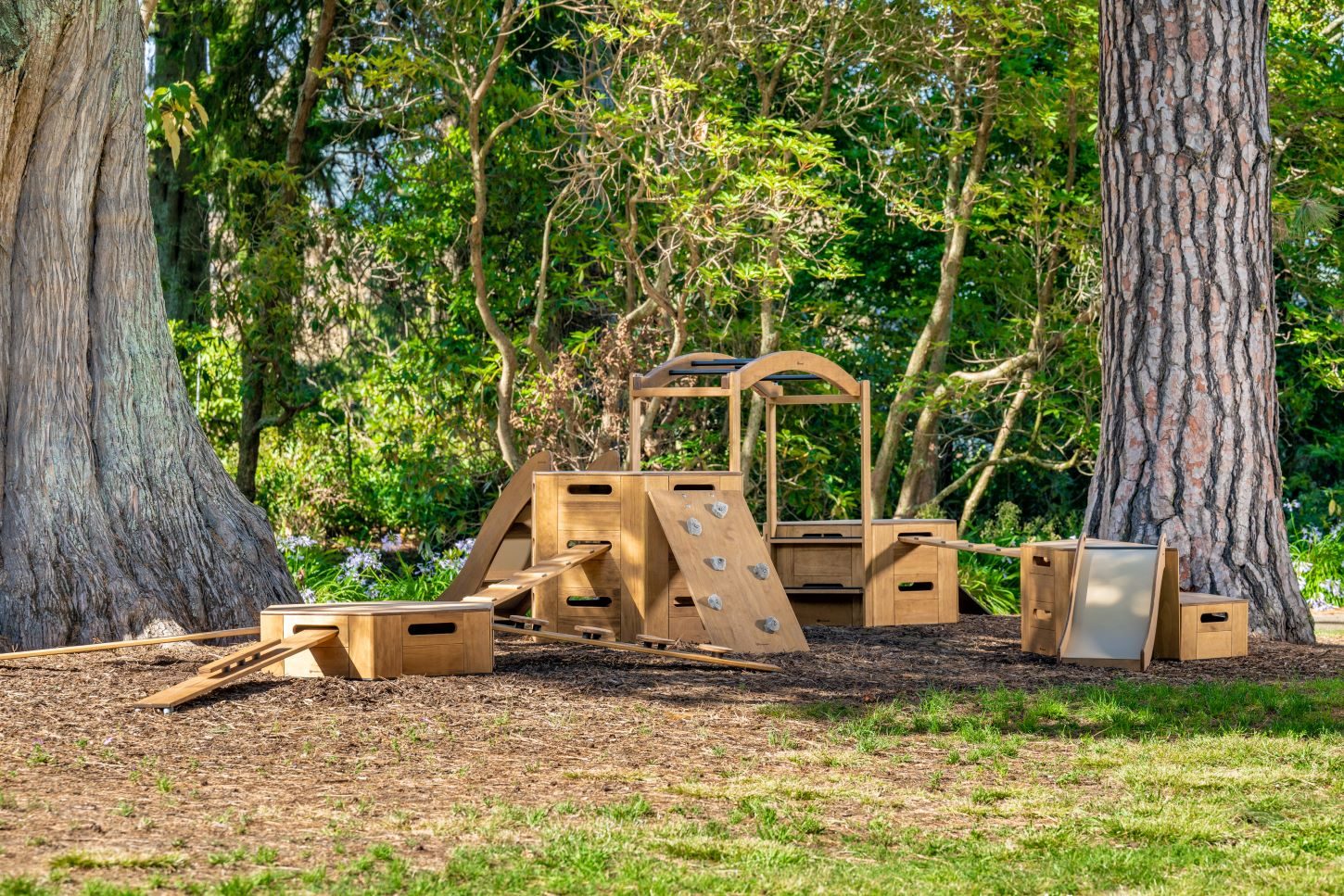 Discover Outclass - Outclass